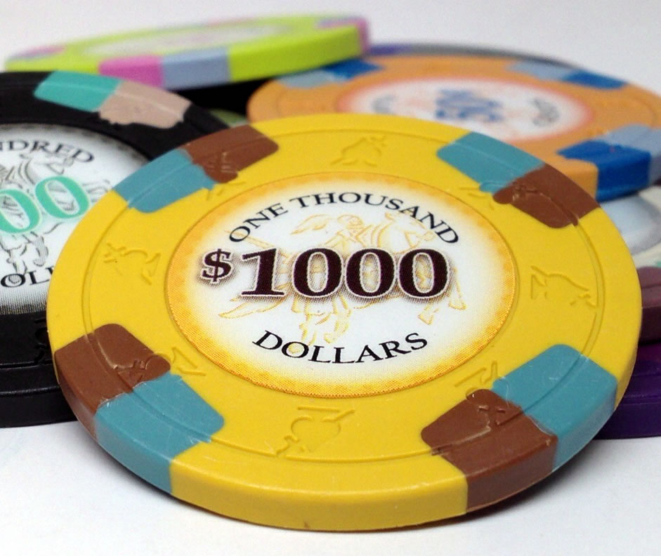 Poker Knights 13.5 Gram Clay Poker Chip Set in Acrylic Carrier - 1000 ...